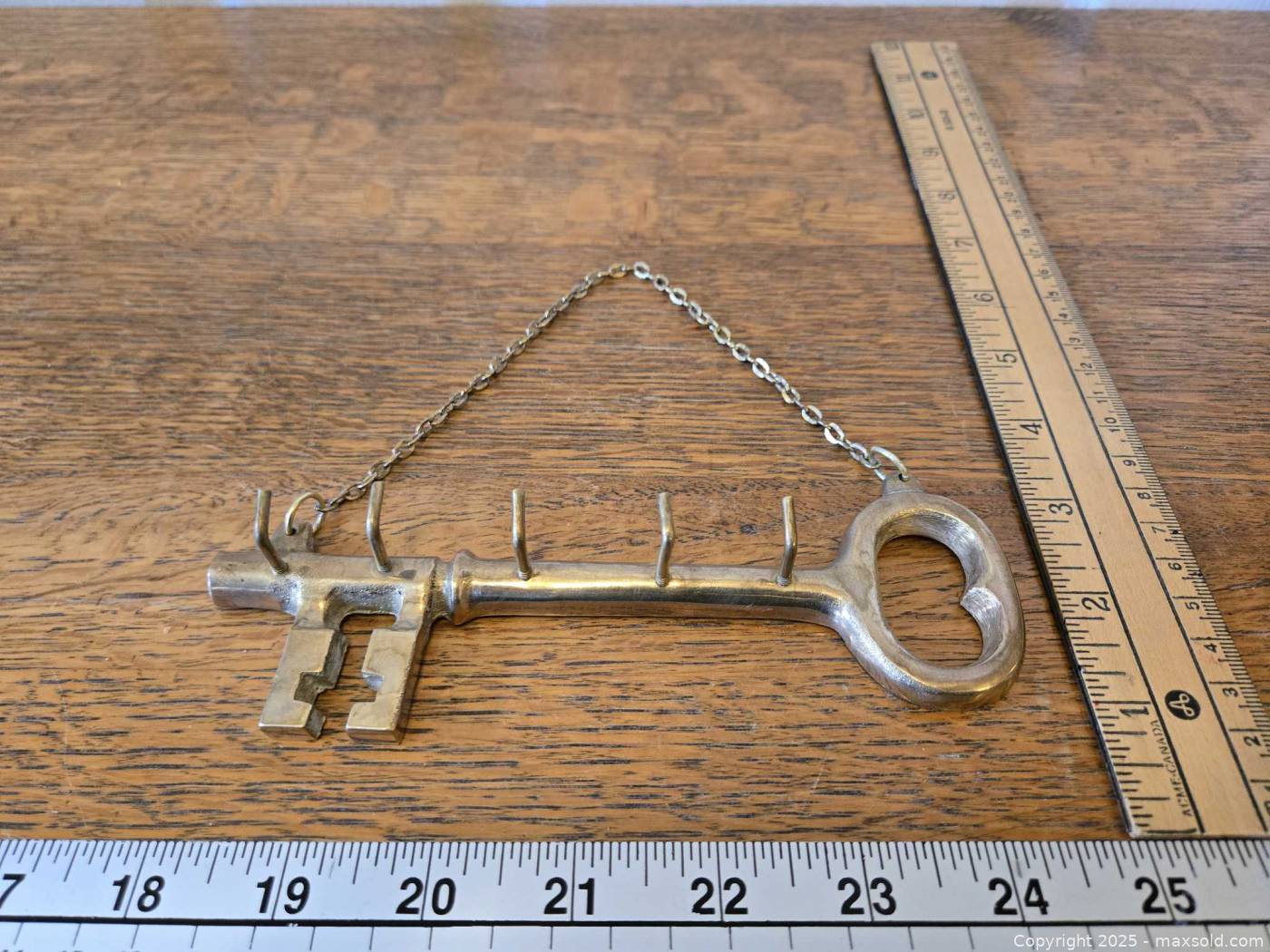 Solid brass skeleton key wall hook | Maxsold