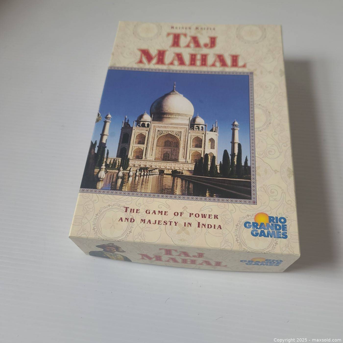 Taj Mahal strategy board game | Maxsold