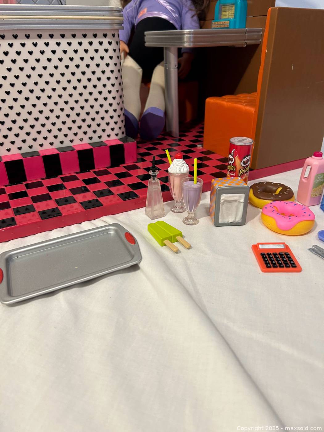Our Generation Retro Diner Playset, 2 Dolls & Accessories | Maxsold