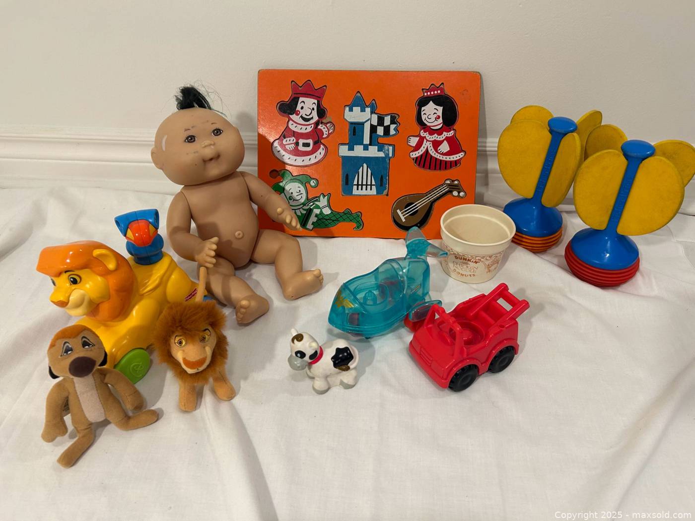 Vintage mixed toy collectibles | Maxsold