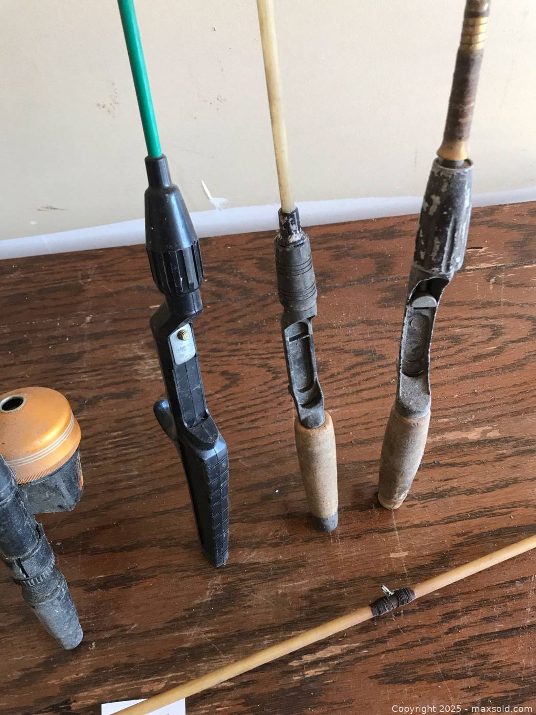 Vintage Shakespeare TrueBlue steel fishing rod plus four additional ...