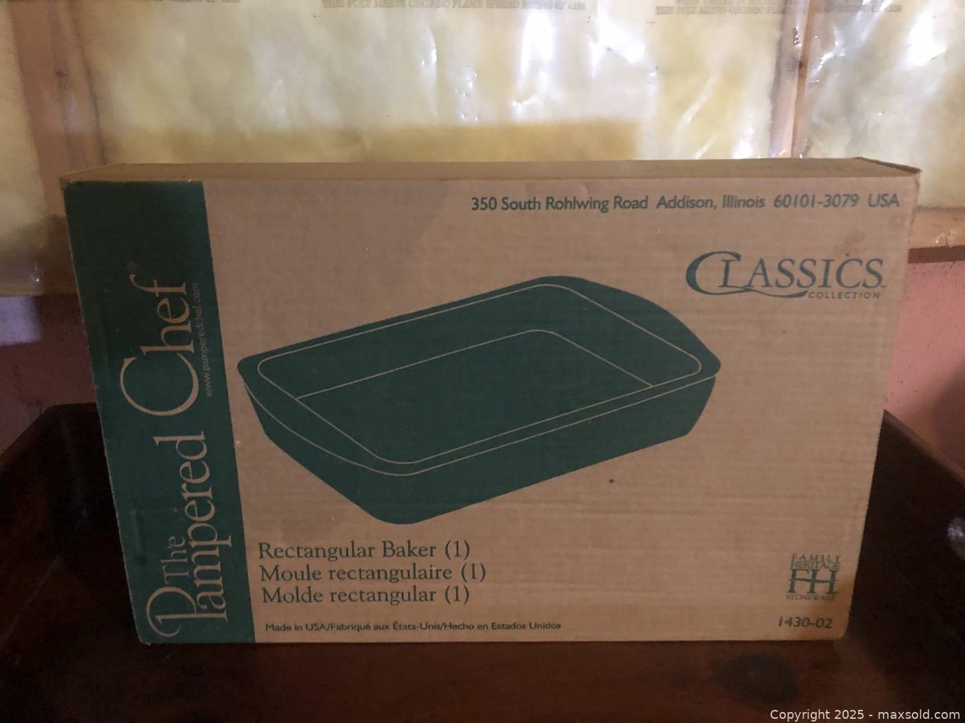Pampered Chef rectangular baker, new | Maxsold