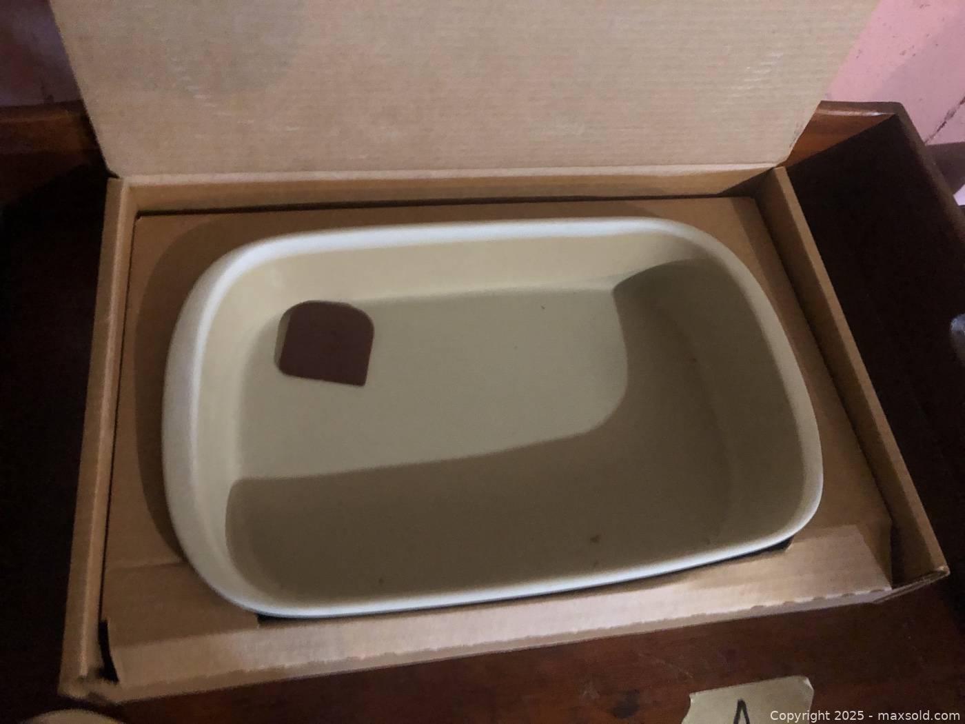 Pampered Chef rectangular baker, new | Maxsold