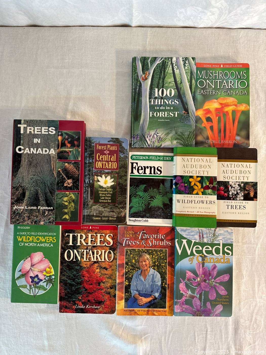 Reference books on trees, plants & fungi | Maxsold