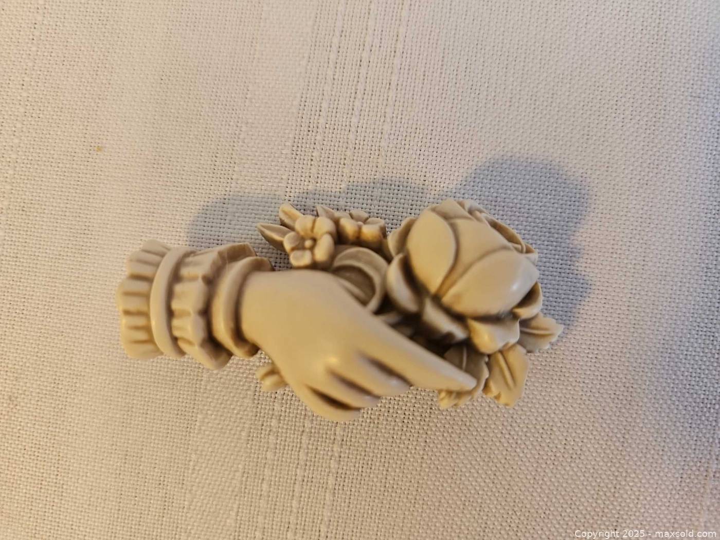 Victorian style faux carved celluloid jewellery | Maxsold