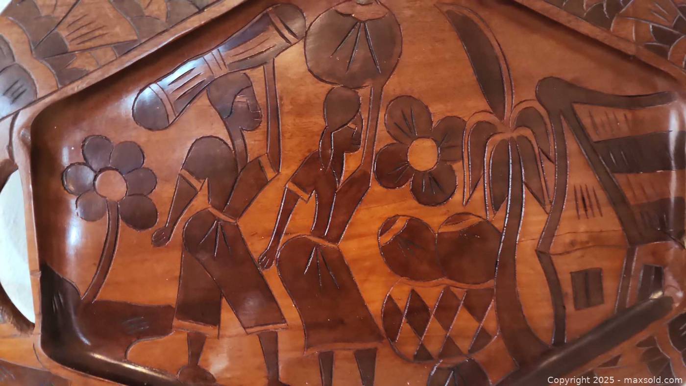 Carved wood fish-form platter 25" x 16" | Maxsold