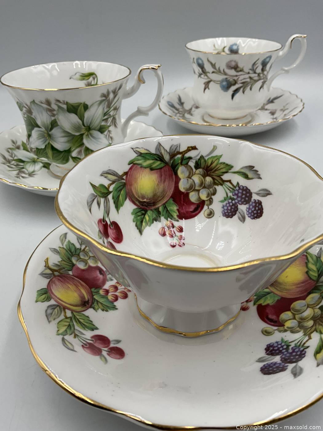 English Bone China Teacup & Saucer Sets, 22 | Maxsold