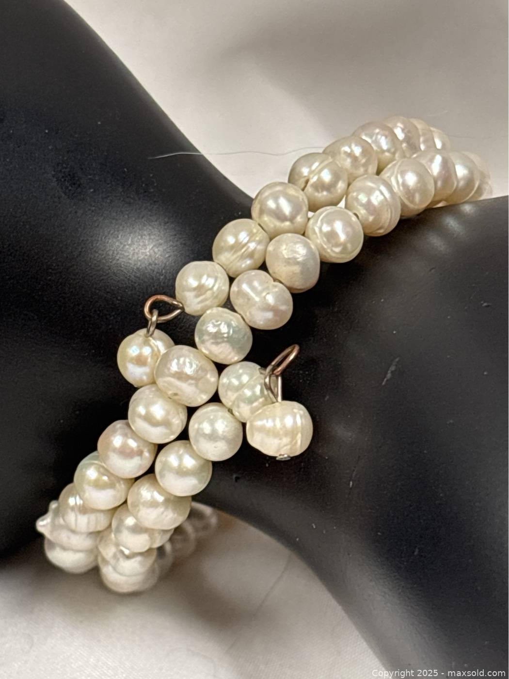 Freshwater pearl coil wire bracelet | Maxsold