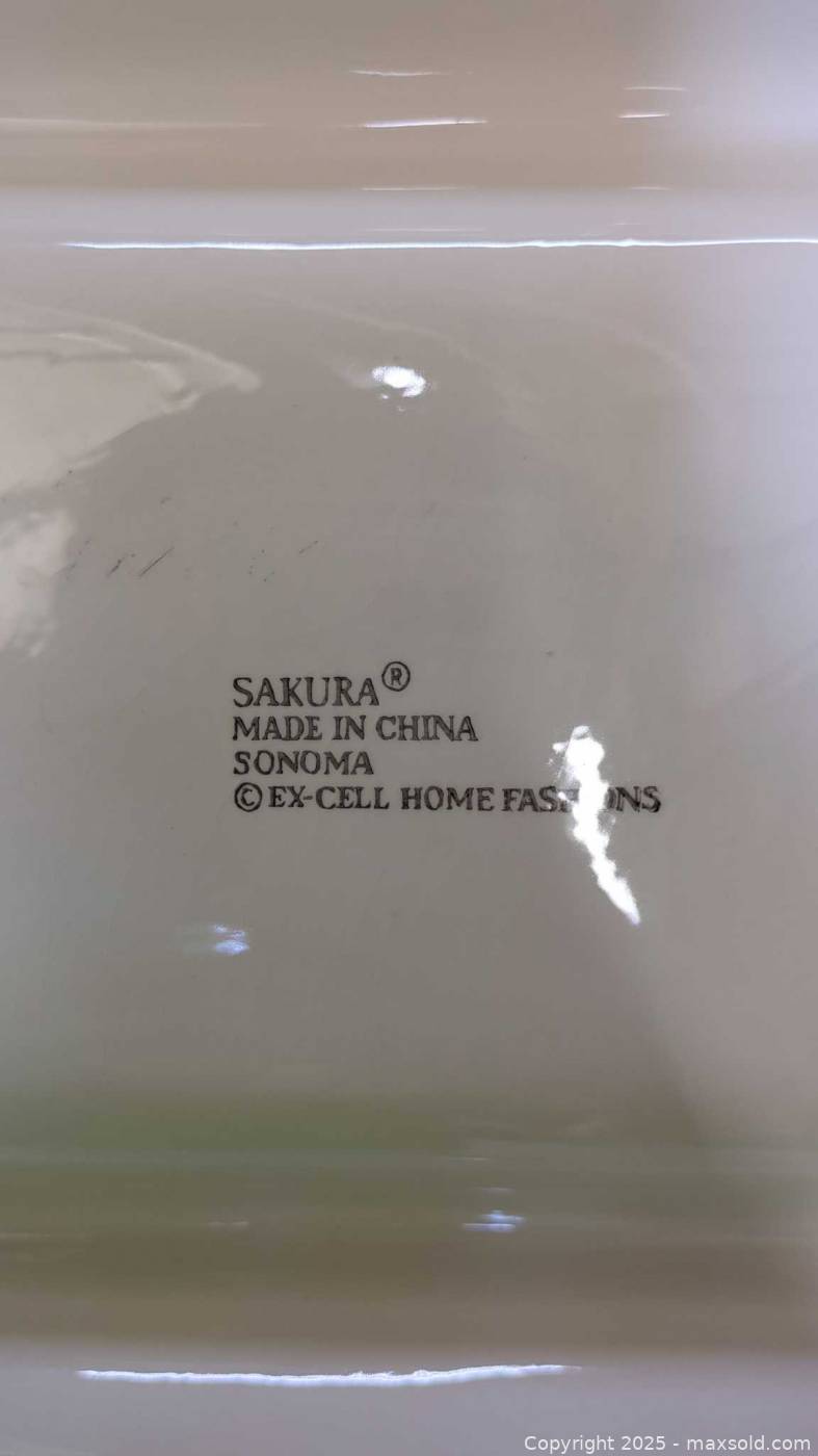 Sakura Sonoma divided oval serving platter | Maxsold