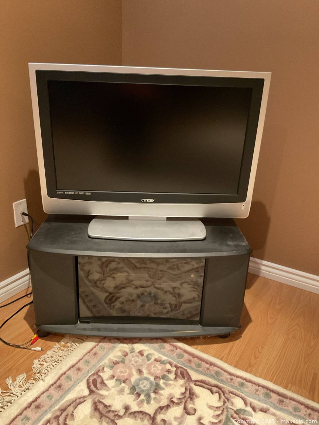 Citizen 30-39" Television, Stand, VHS Player | Maxsold