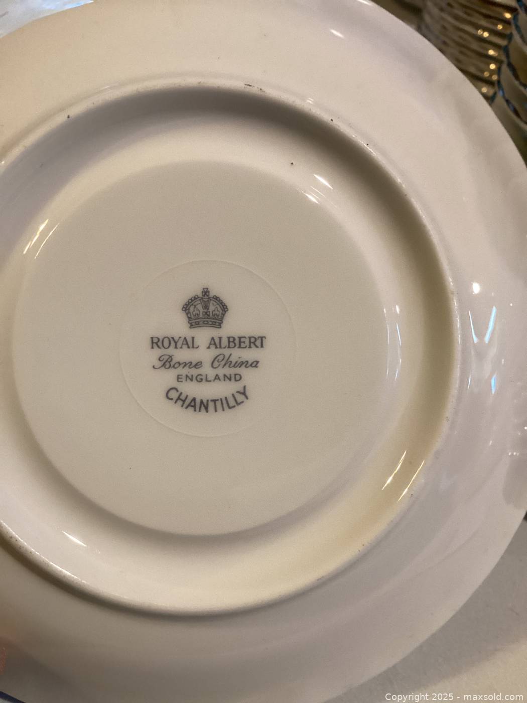 Royal Albert Chantilly bone china dinnerware | Maxsold