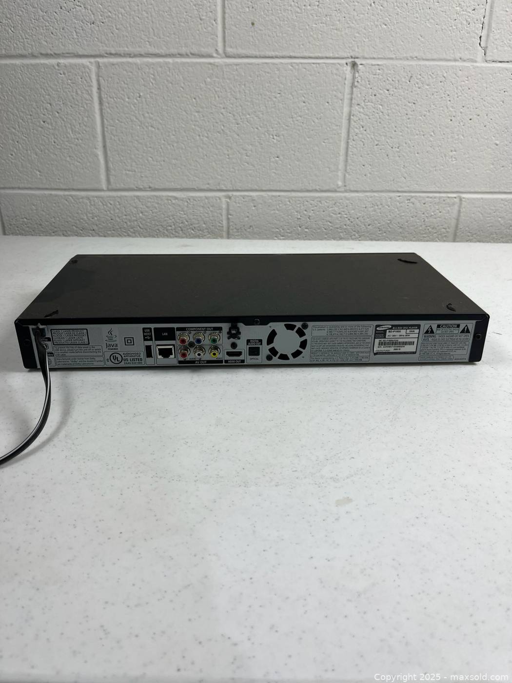 Samsung BD-P1600 Blu-ray/DVD Player | Maxsold