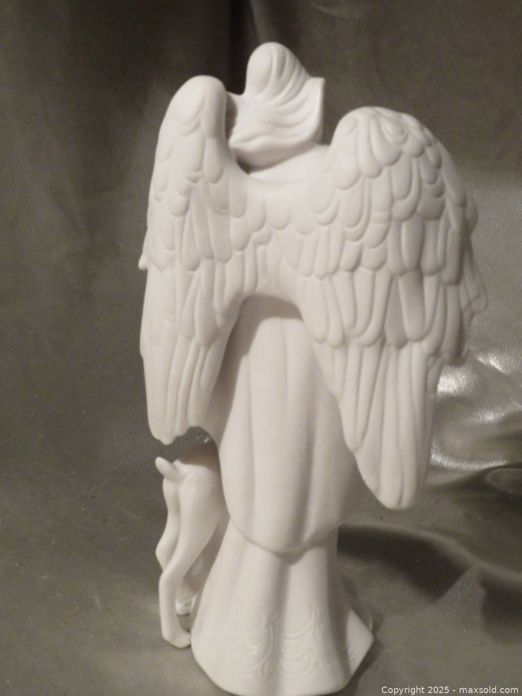 Pacific Rim matte white angel figurine with fawn | Maxsold