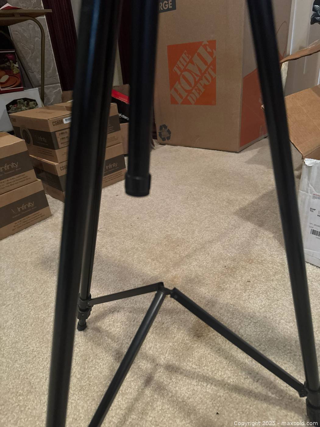 Galileo Comet Chaser telescope on tripod | Maxsold