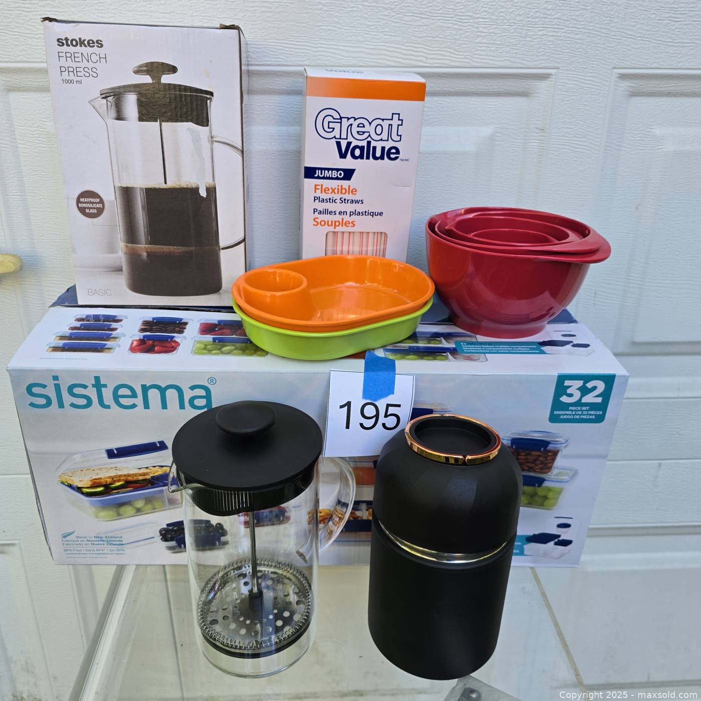 Mixed kitchen items, mostly new | Maxsold