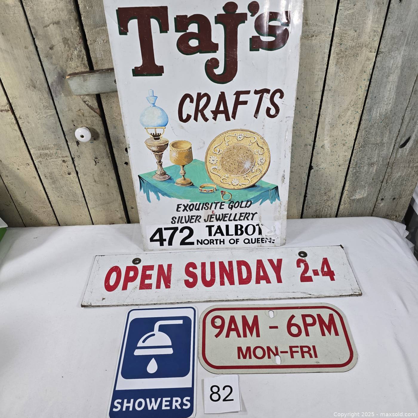 Tin and metal signage assortment | Maxsold