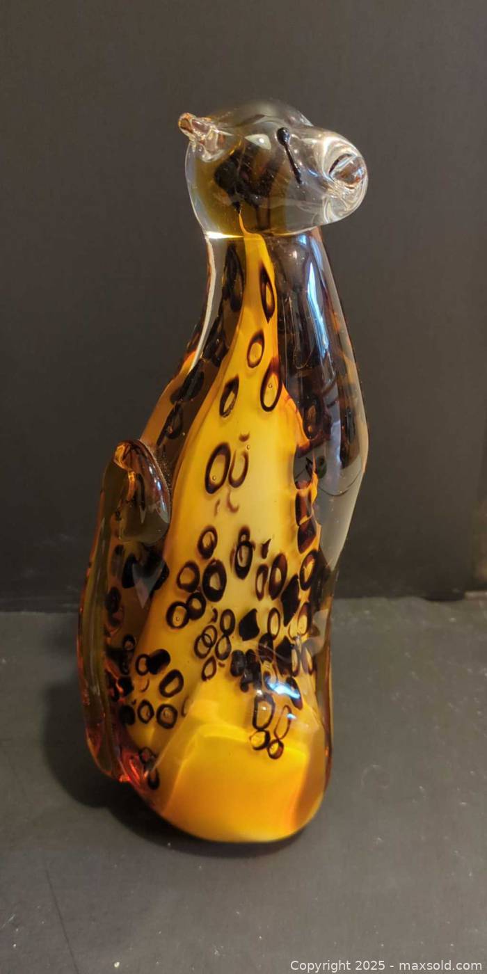 Hand blown art glass cheetah statue | Maxsold