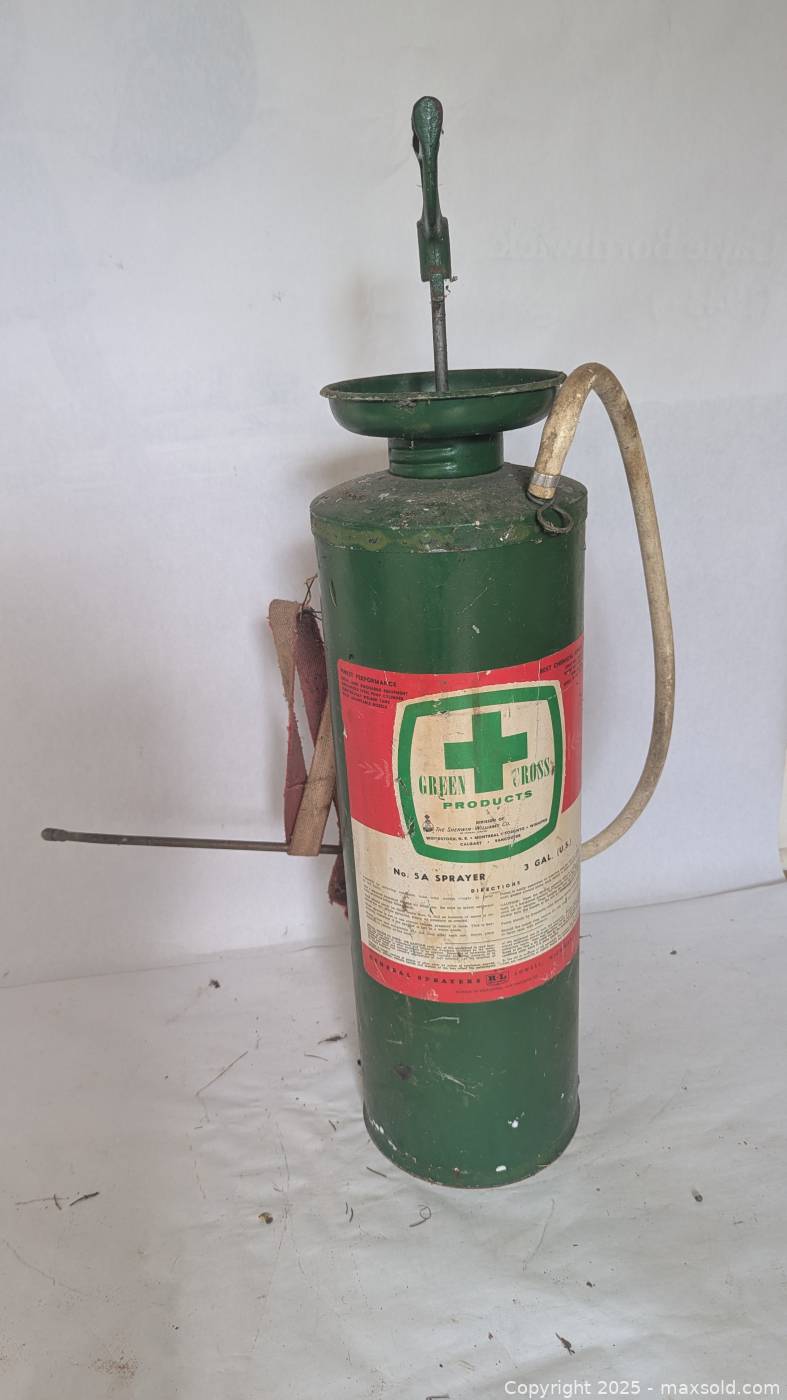 Green Cross No. 5A Steel 3-Gallon Pump Sprayer | Maxsold
