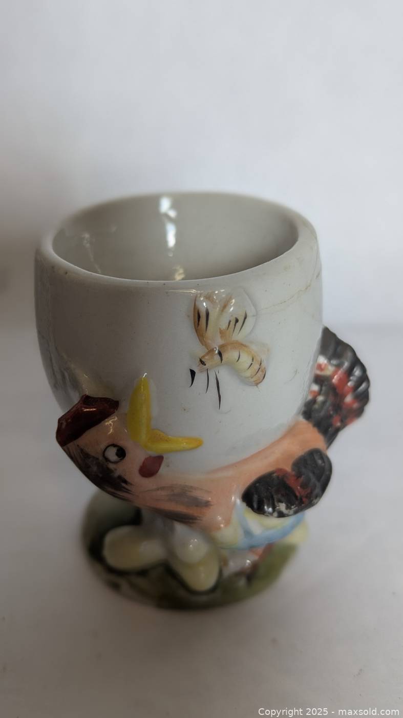 Set of 3 ceramic rooster egg cups | Maxsold