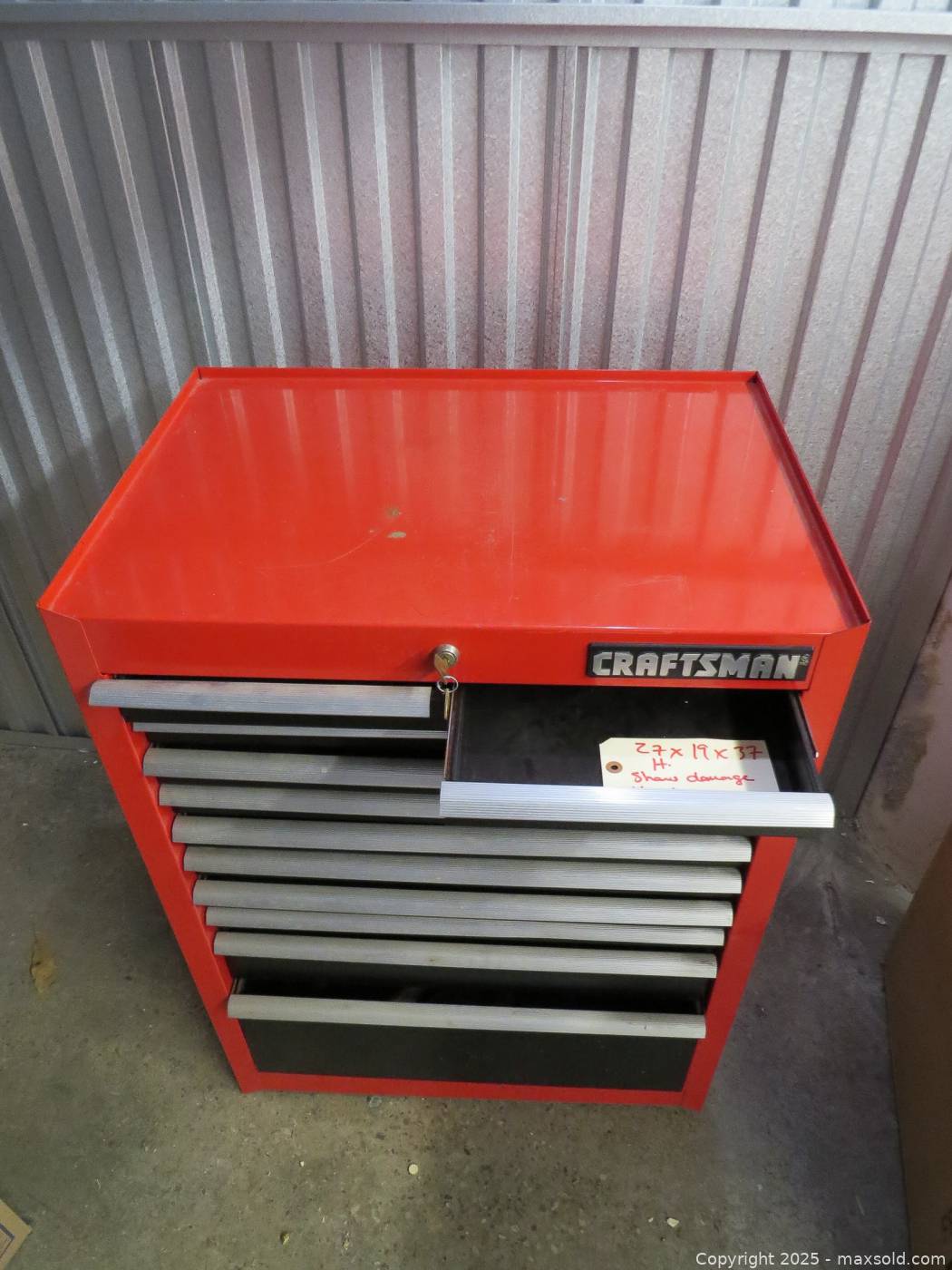 Craftsman 8-Drawer Steel Tool Chest 27x19x37 | Maxsold