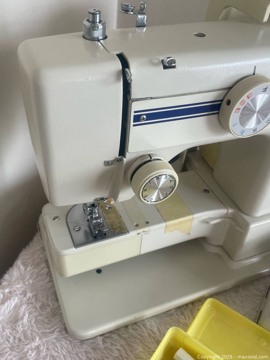Vintage Janome 646 Sewing Machine 120V | Maxsold