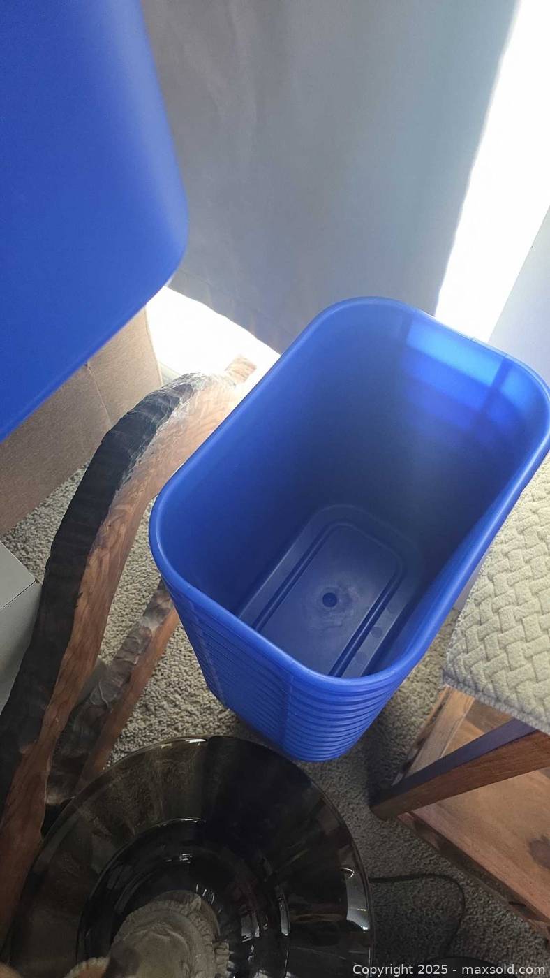 14 blue plastic plastic waste bins | Maxsold