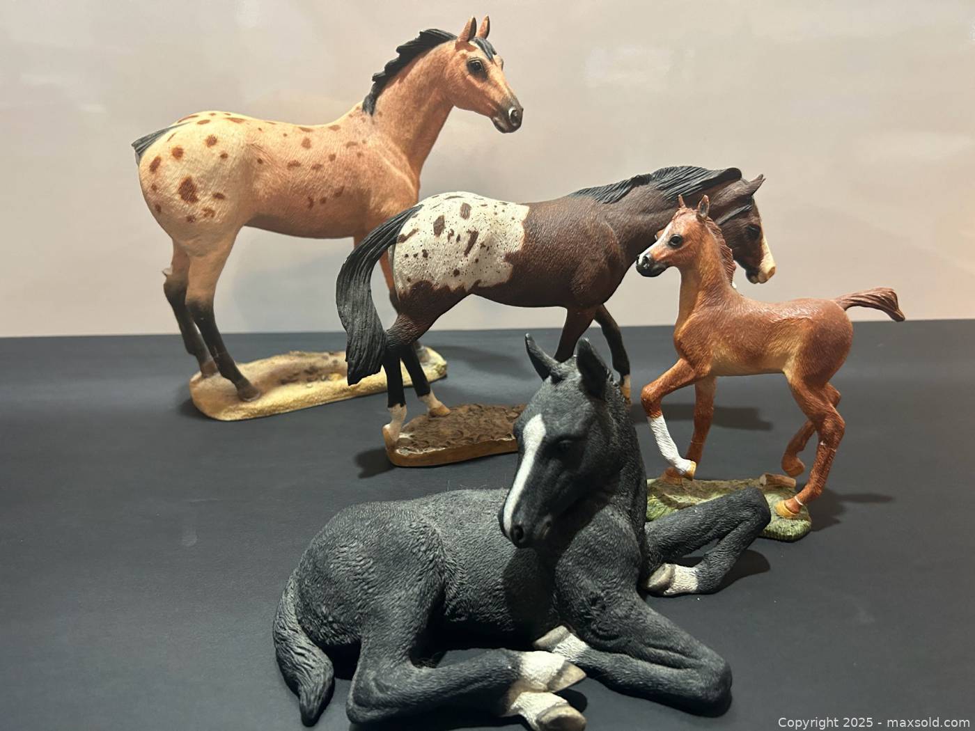 Country Artists horse figurines | Maxsold
