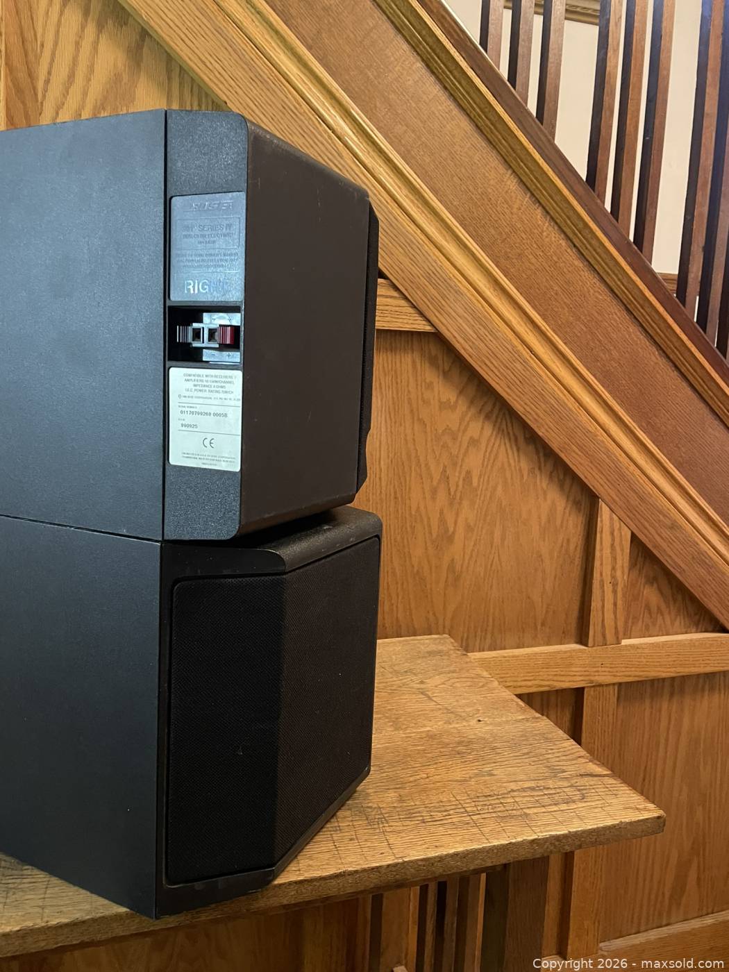 Bose 301 Series IV Direct/Reflecting Speakers | Maxsold
