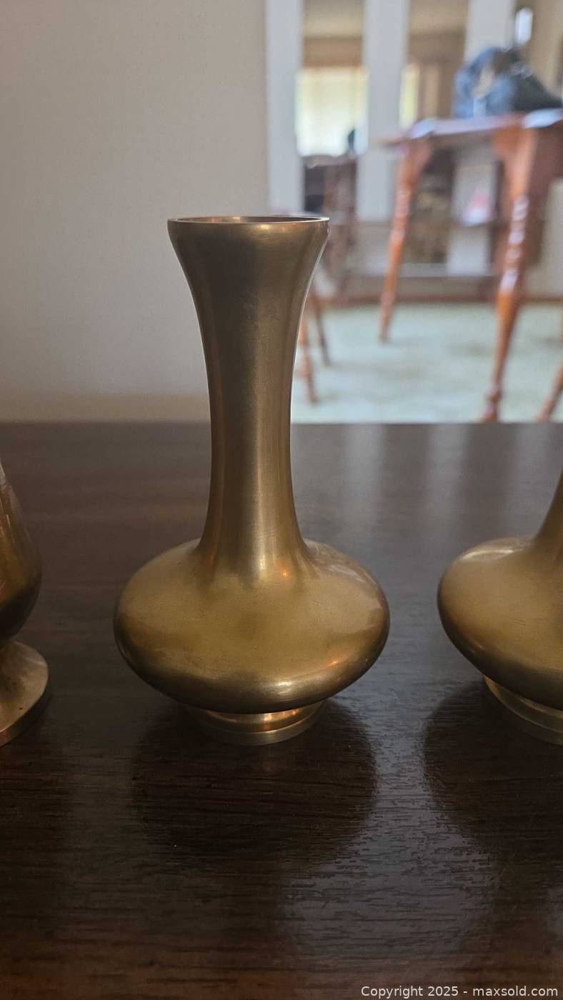 Brass miniature vases, pitcher and tea sets | Maxsold