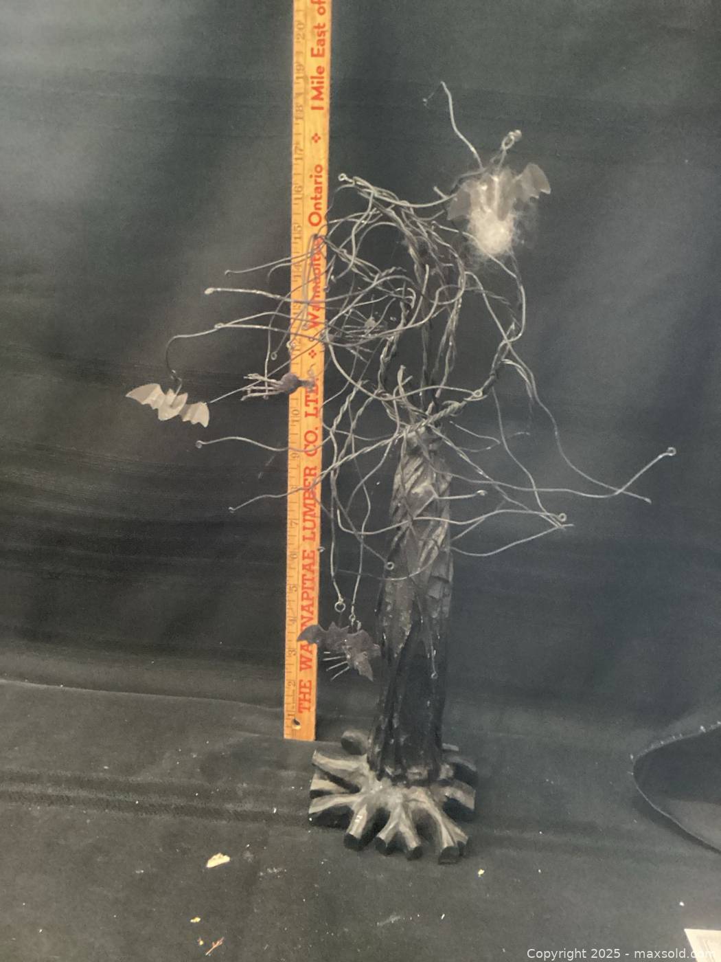 Halloween wire lighted trees, 4-ft and smaller | Maxsold