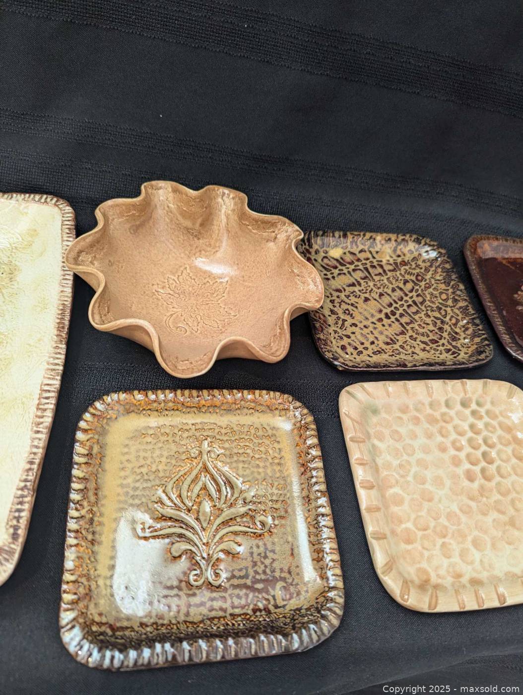 Martha Jack studio pottery trays and bowl | Maxsold