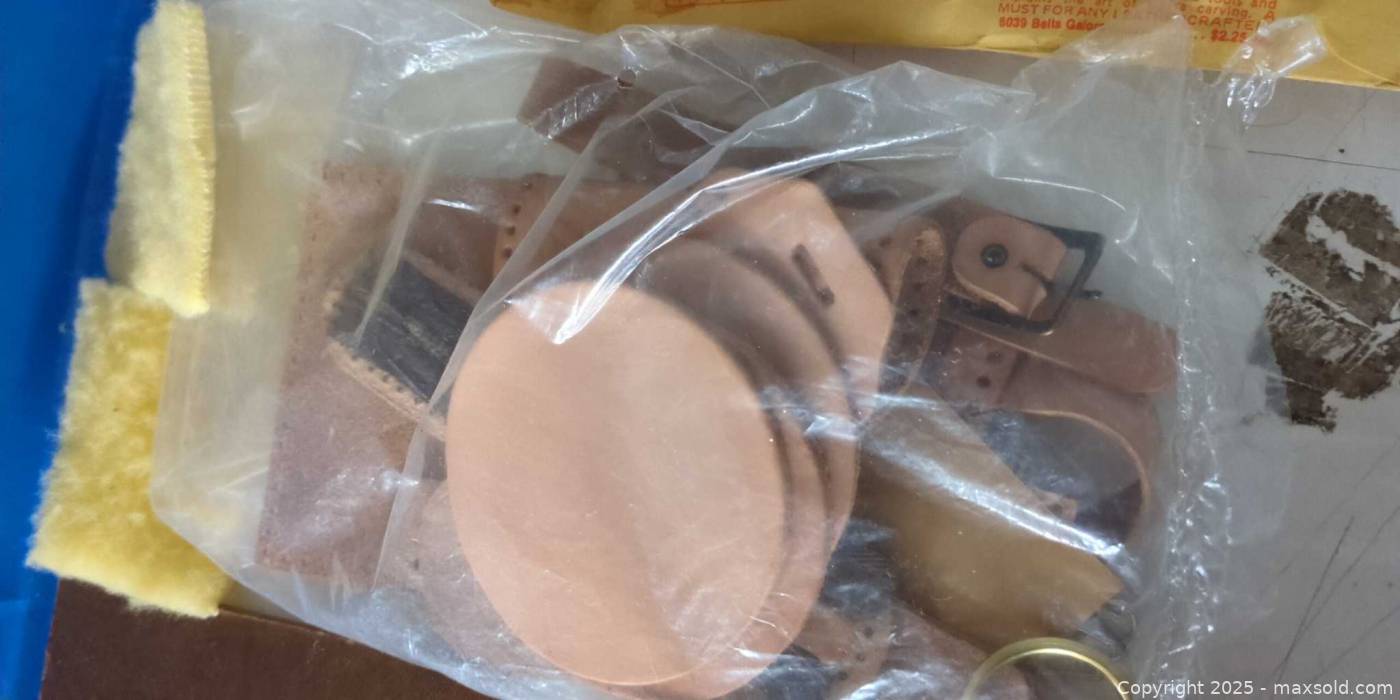 1970s Tandy leathercraft kit with contents | Maxsold