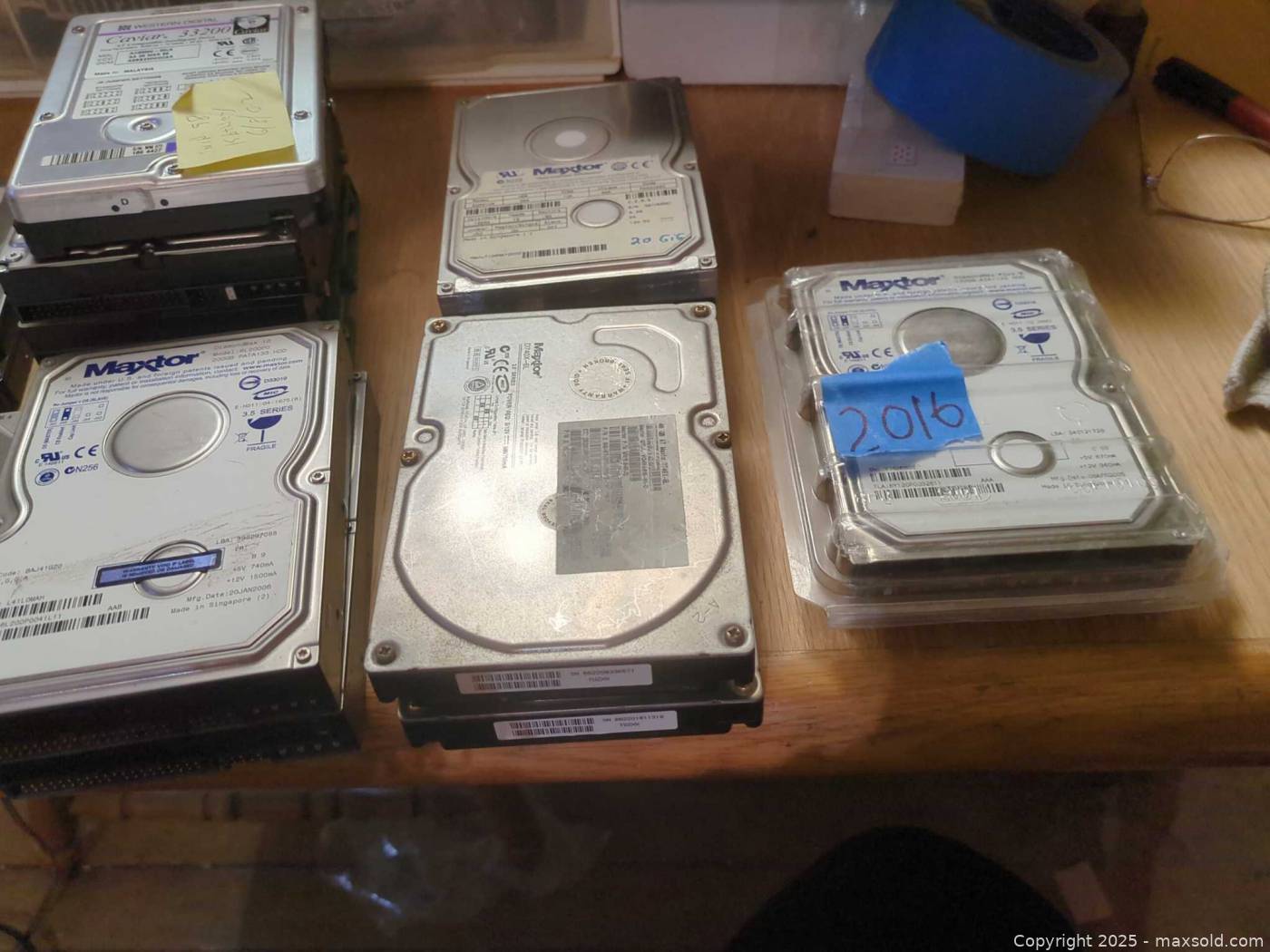 15 mixed 3.5-inch desktop hard drives | Maxsold