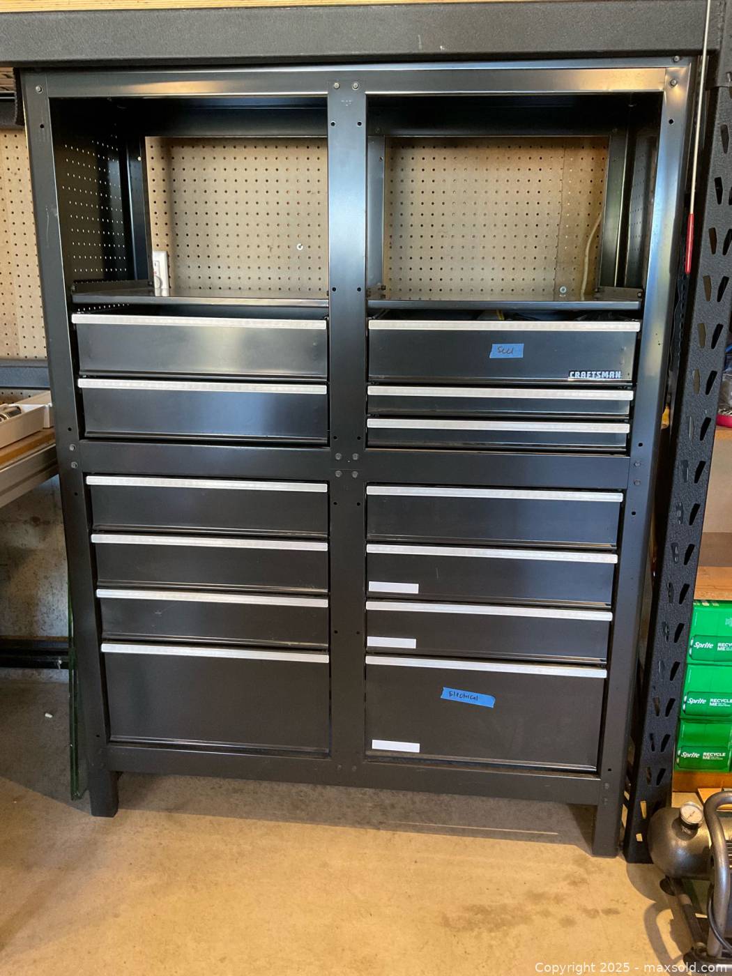 Craftsman metal tool storage rack, 13 drawers | Maxsold