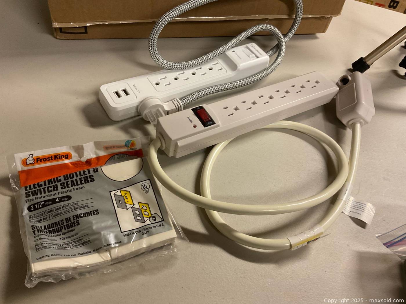 Electrical cords, power strips, adapters, cables | Maxsold