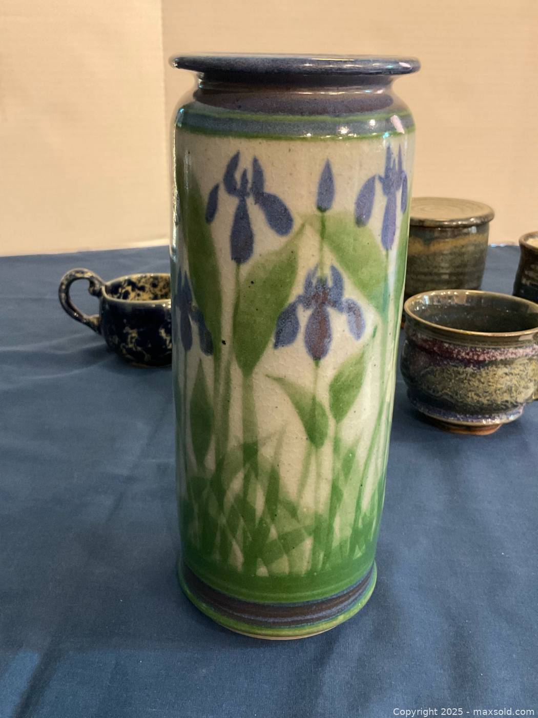 Artist signed studio pottery collection | Maxsold