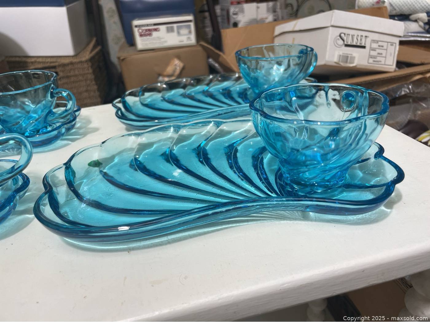 Hazel-Atlas Aqua Blue Shell Snack Sets | Maxsold