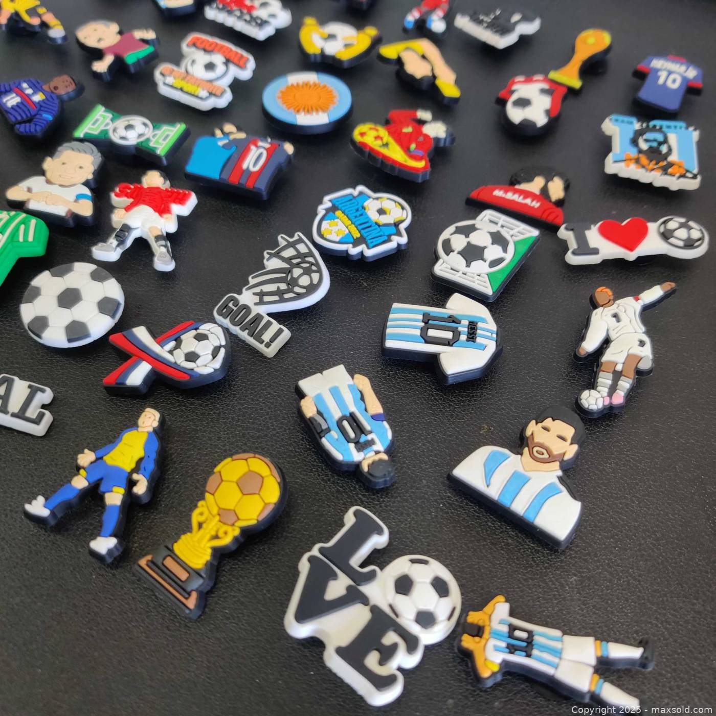 45 wearable soccer-themed Crocs charms | Maxsold