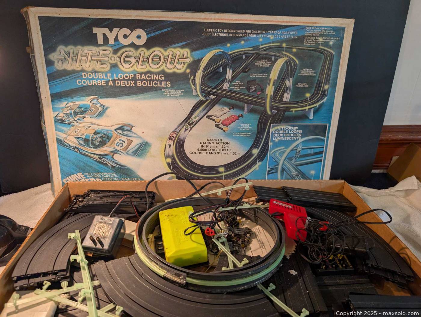 Tyco Nite Glow Double Loop Racing slot car track set | Maxsold