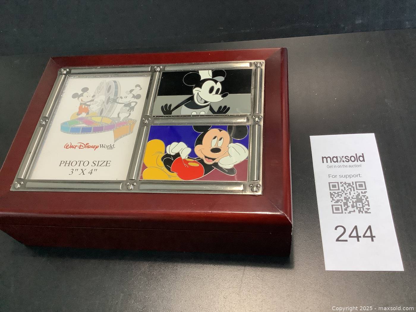Walt Disney World Mickey Mouse memory box | Maxsold