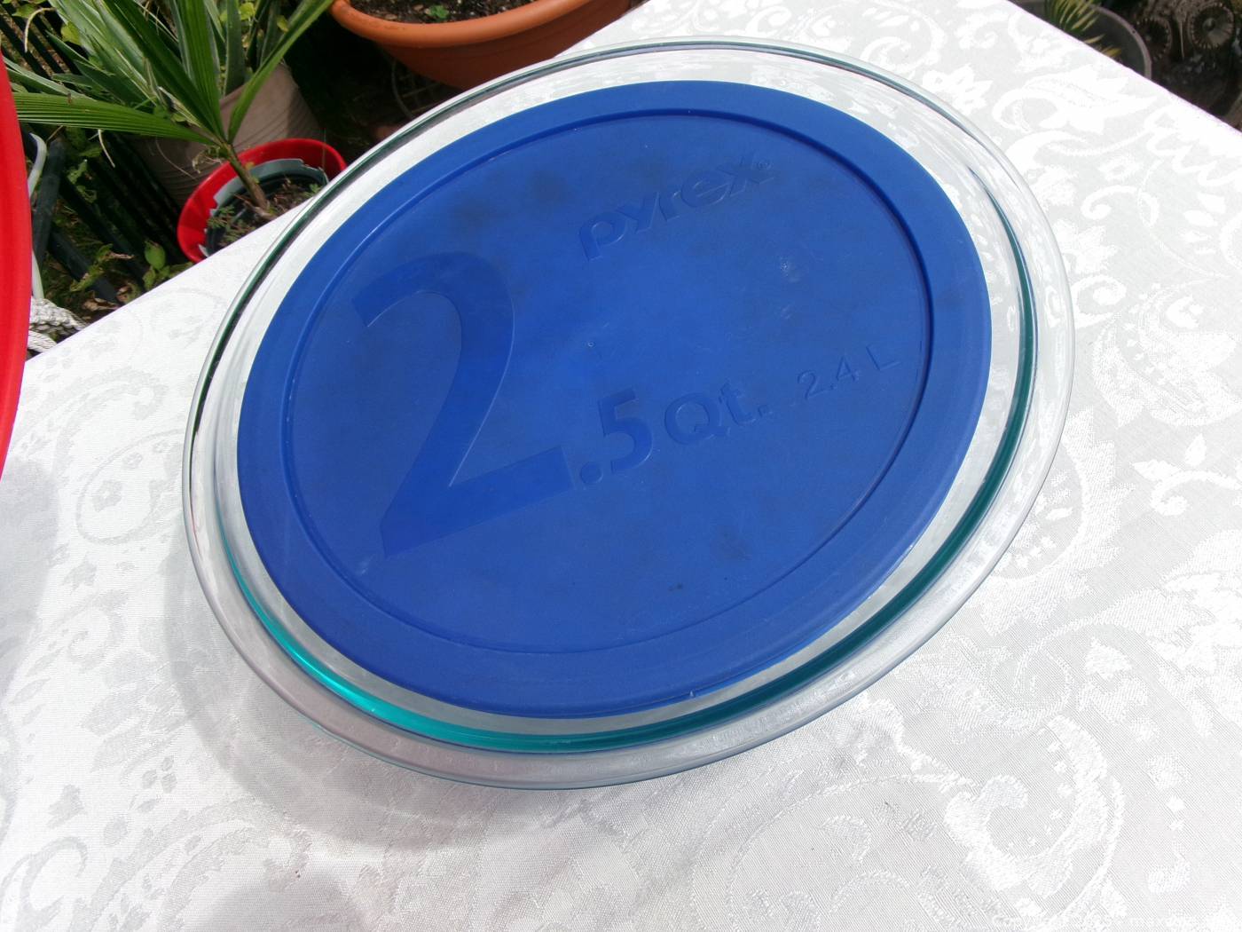Pyrex glass storage bowls with lids 2-piece | Maxsold