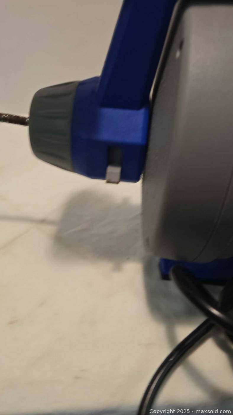 Kobalt 25-ft corded auto-feed drain auger | Maxsold