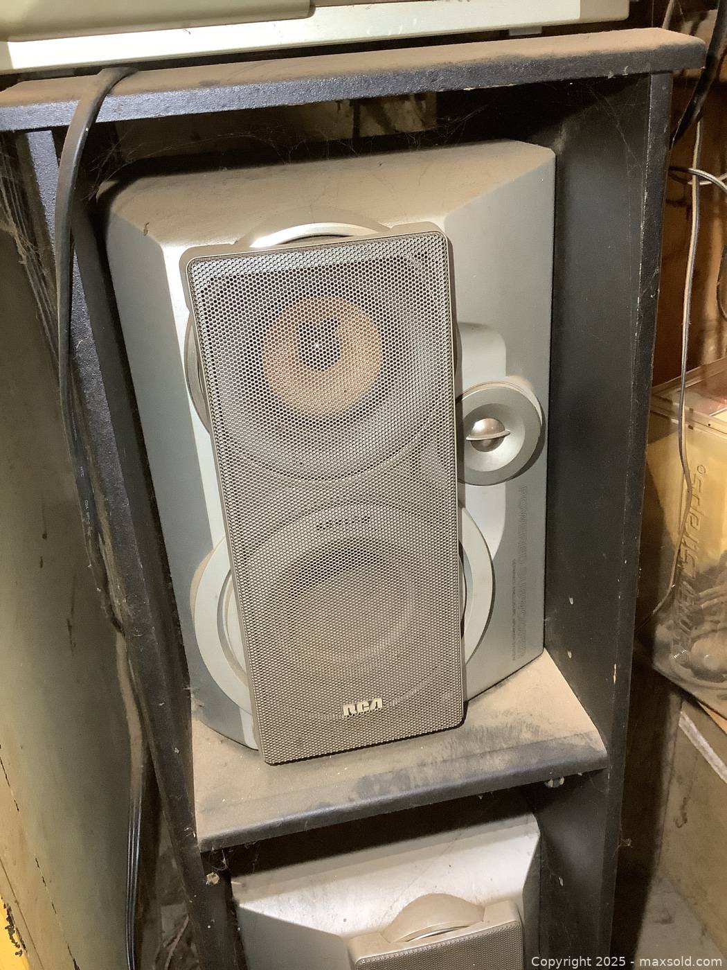 RCA mini stereo system with 5-disc CD, cassette, tuner, two speakers ...