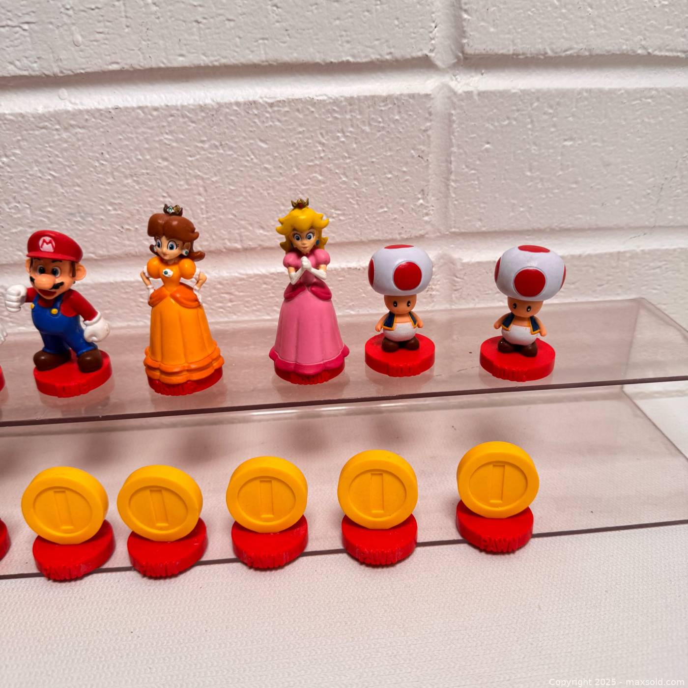 Nintendo Super Mario Chess Pieces Set, 32-Piece, No Board | Maxsold