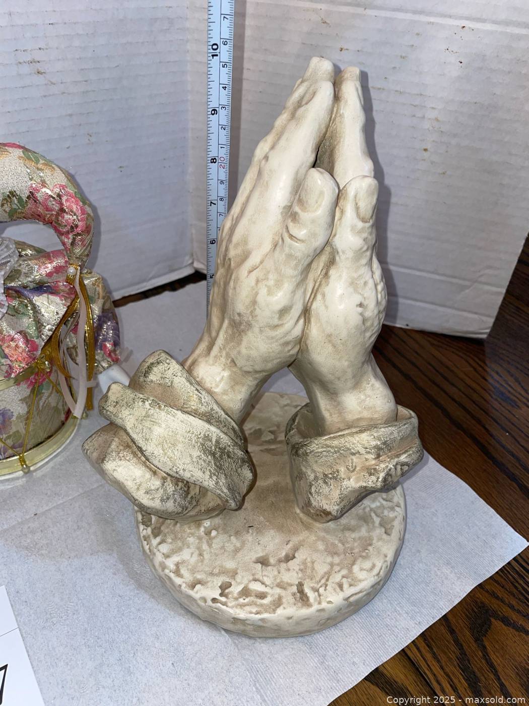 Austin ballerina, praying hands, jester, carousel horse | Maxsold