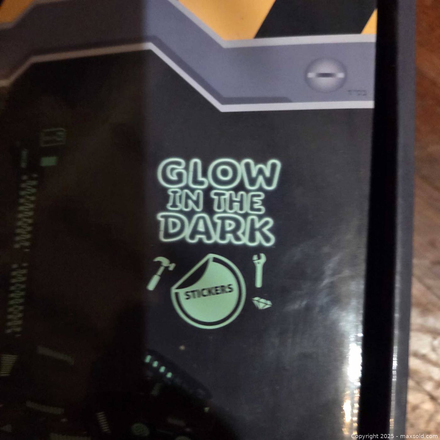 JitteryGit RoboTryx Voltroid 3-in-1 245-piece set | Maxsold