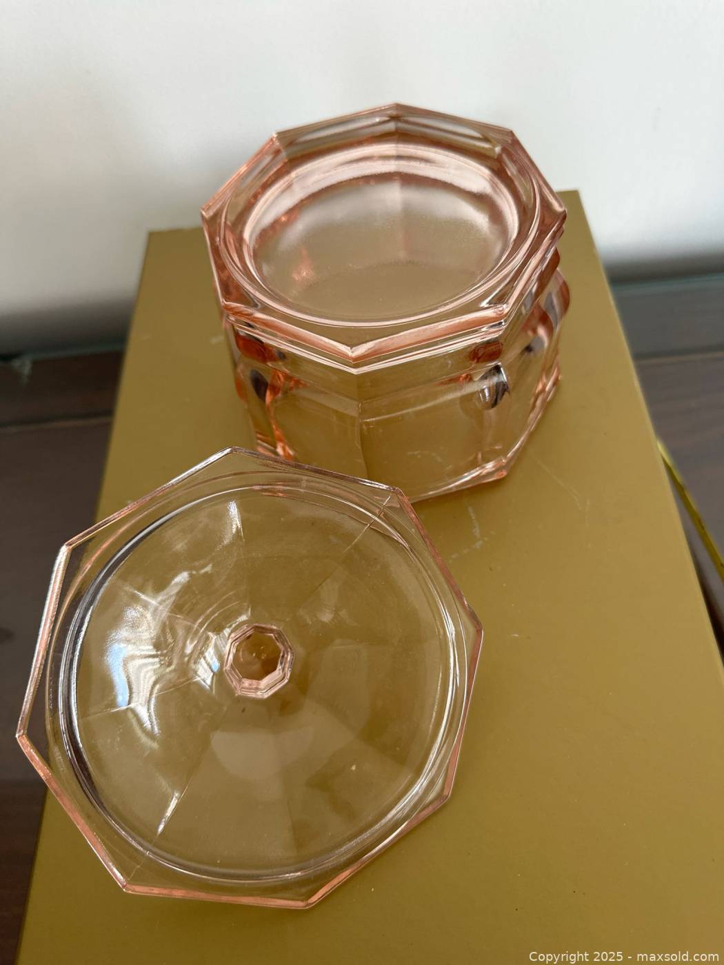 Pink Pressed Glass Octagonal Trinket Jar With Lid | Maxsold
