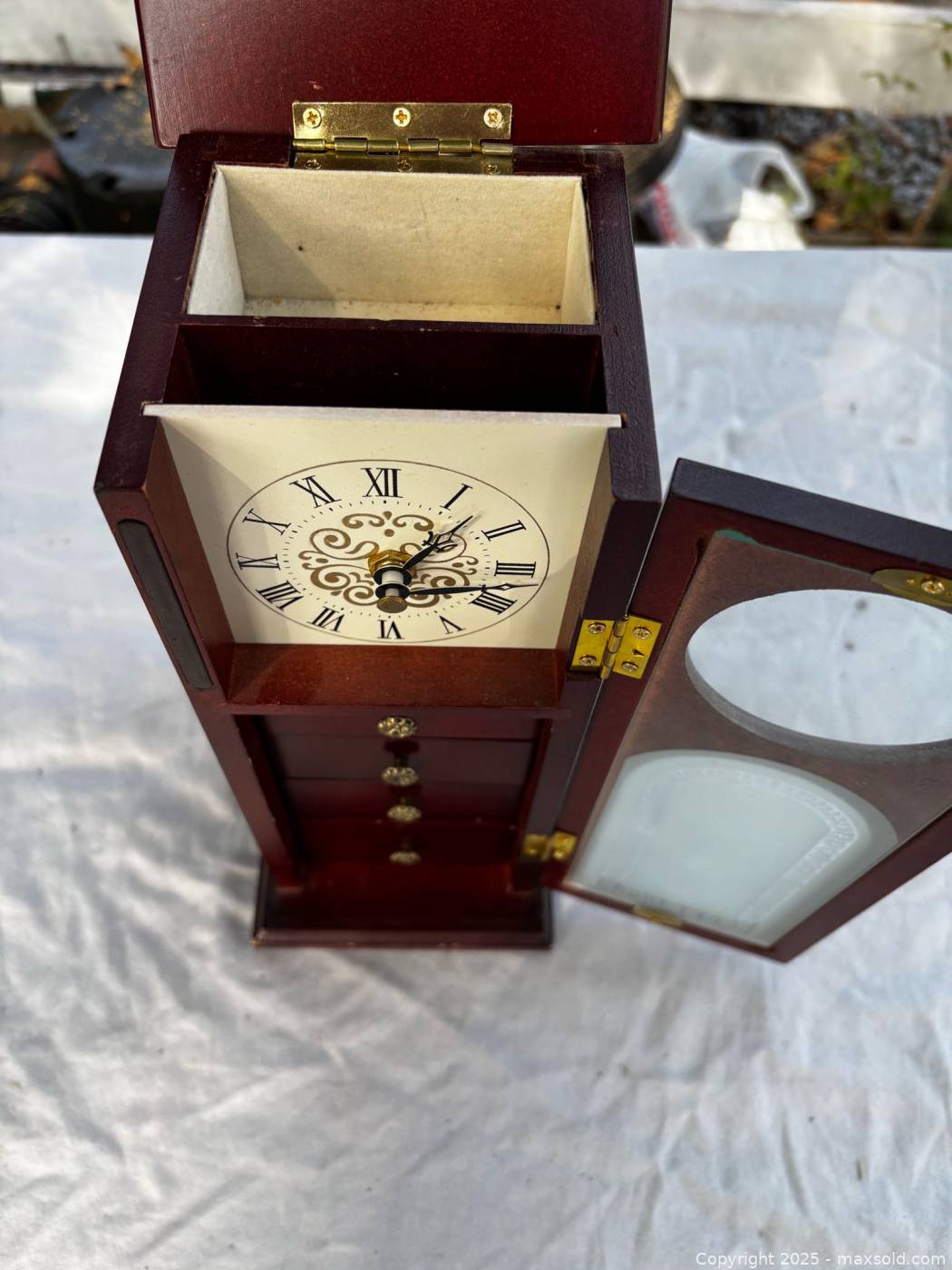 Vintage Avon Timekeeper wooden jewelry box with clock | Maxsold