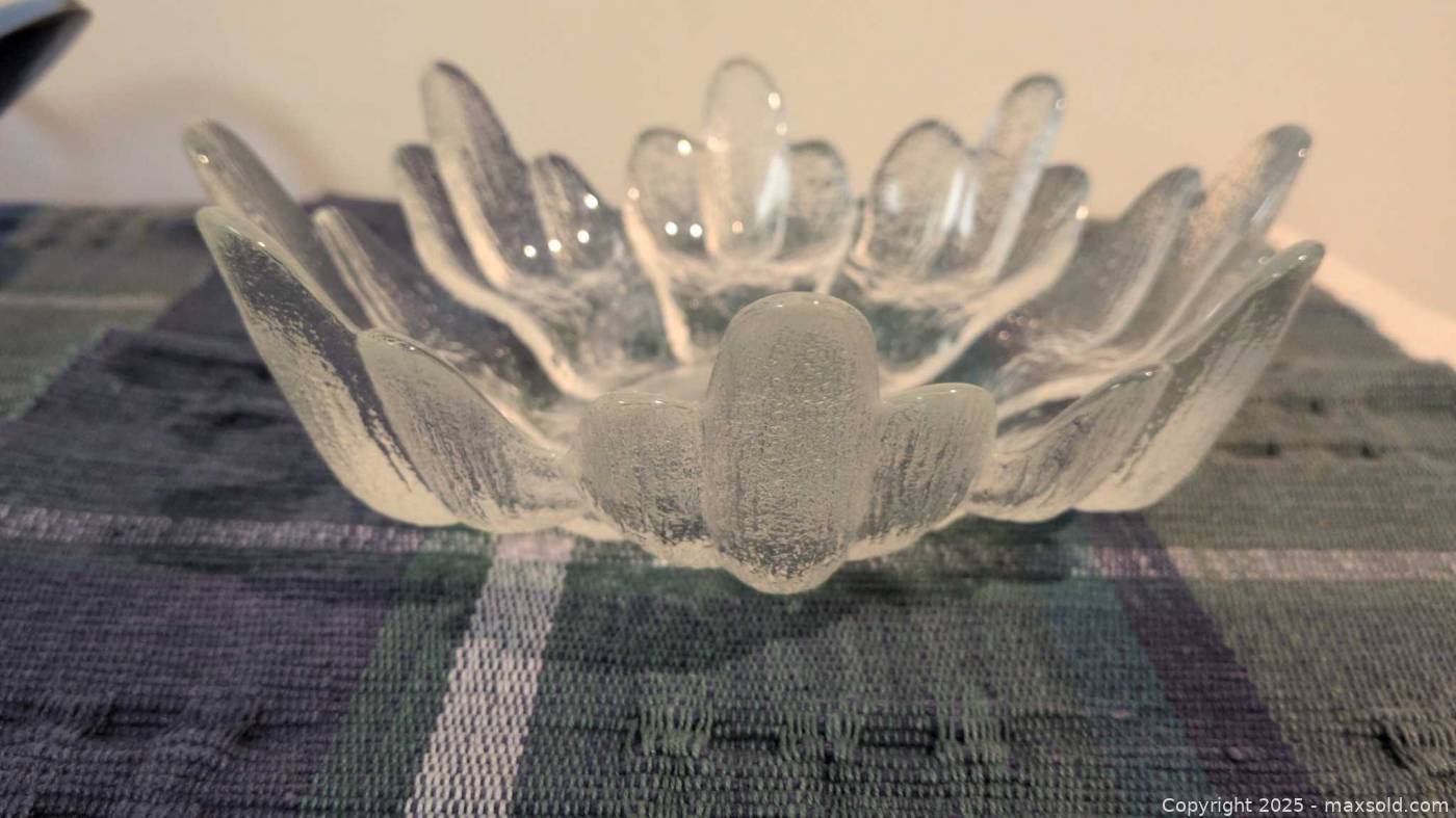 Pukeberg Sweden “Alaska” 8" clear ice-textured glass bowl and 12 ...