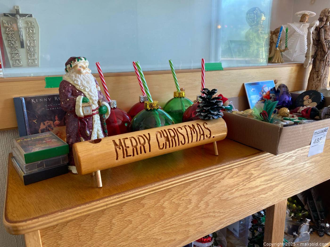 Mixed Christmas decorations and media | Maxsold